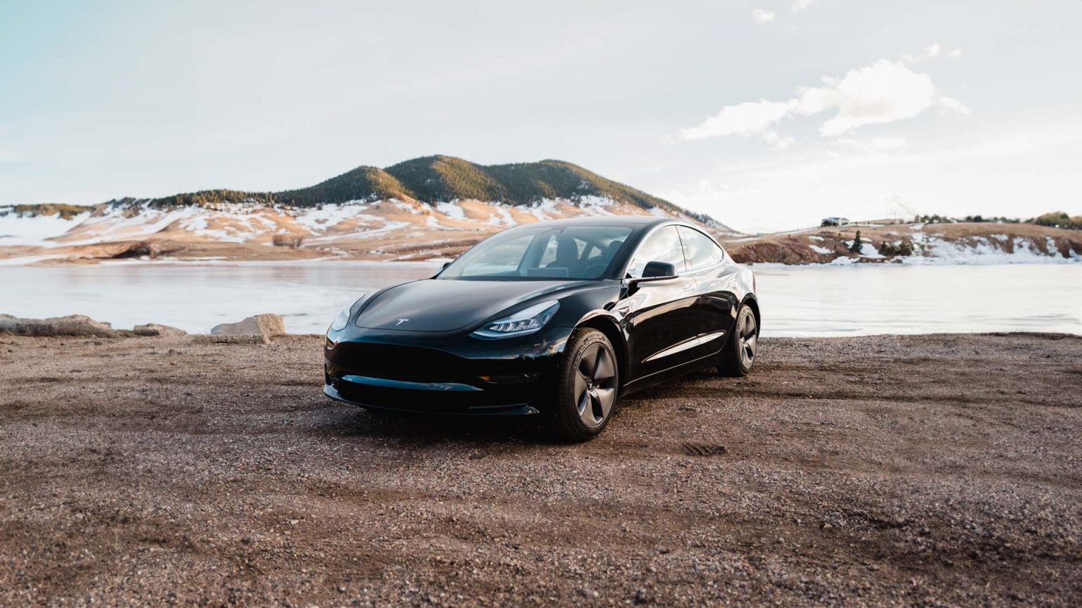 Tesla Model 3 Tires | Sizes & Specs | Lionhart Tires